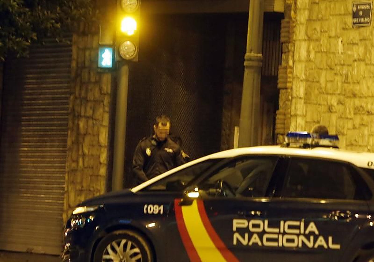 Detenido un hombre por intentar estrangular a su pareja delante de su hijo de cuatro años en ...